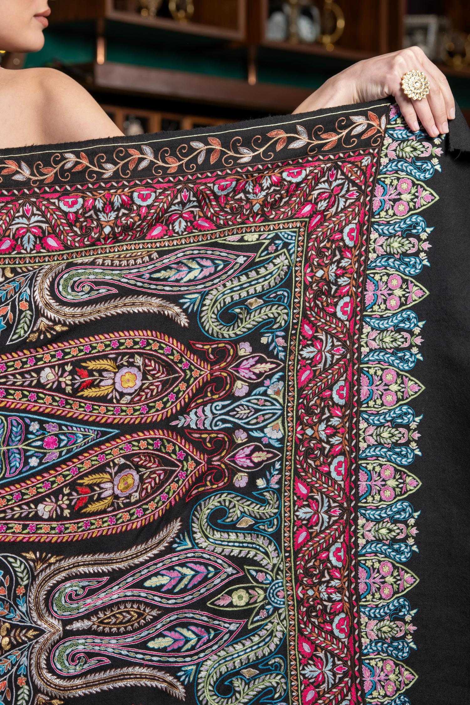 Women's Black Cashmere | Authentic Pashmina Shawl
